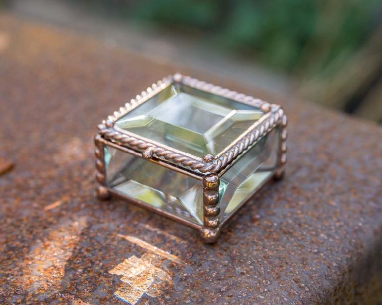 Ten geometric wedding ring boxes of DREAMS - Engaged and Ready