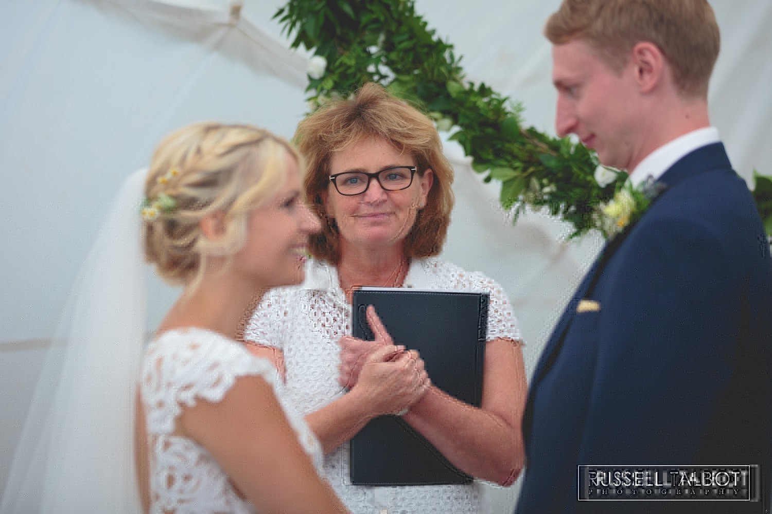 This Devon Wedding Celebrant can make your wedding dreams come true ...